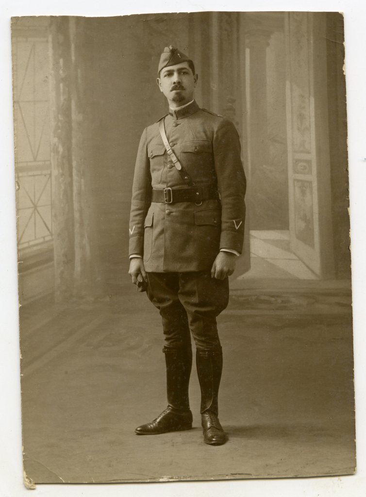 Wounded WWI AEF Chaplain Poses in French Studio – Can We Identify Him ...